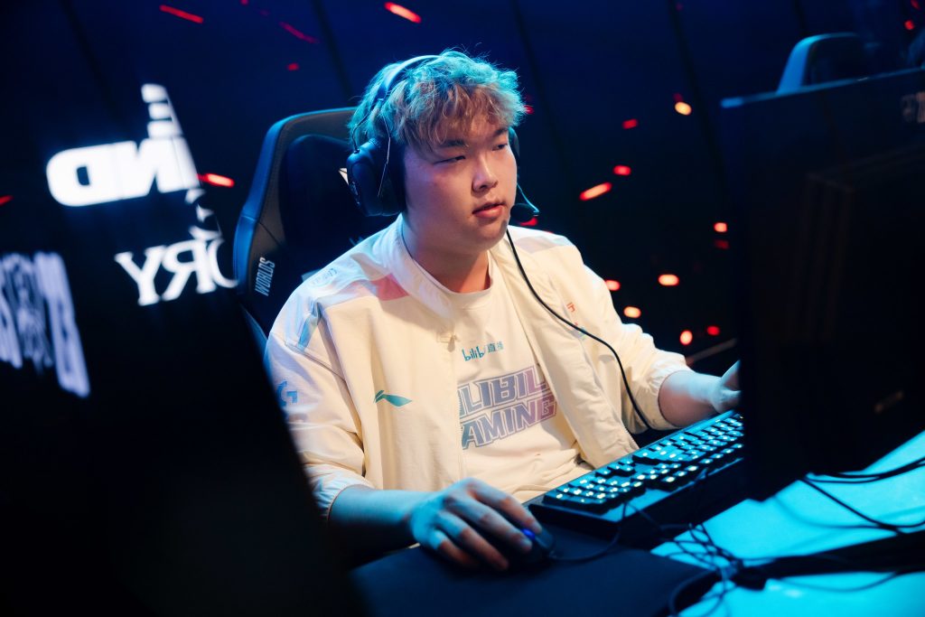 League of Legends Topluluğunda Ünlü Oyuncular: Takip Edilmesi Gereken İsimler